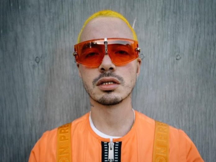 J Balvin lanza su nuevo álbum y comparte su "amarillo"