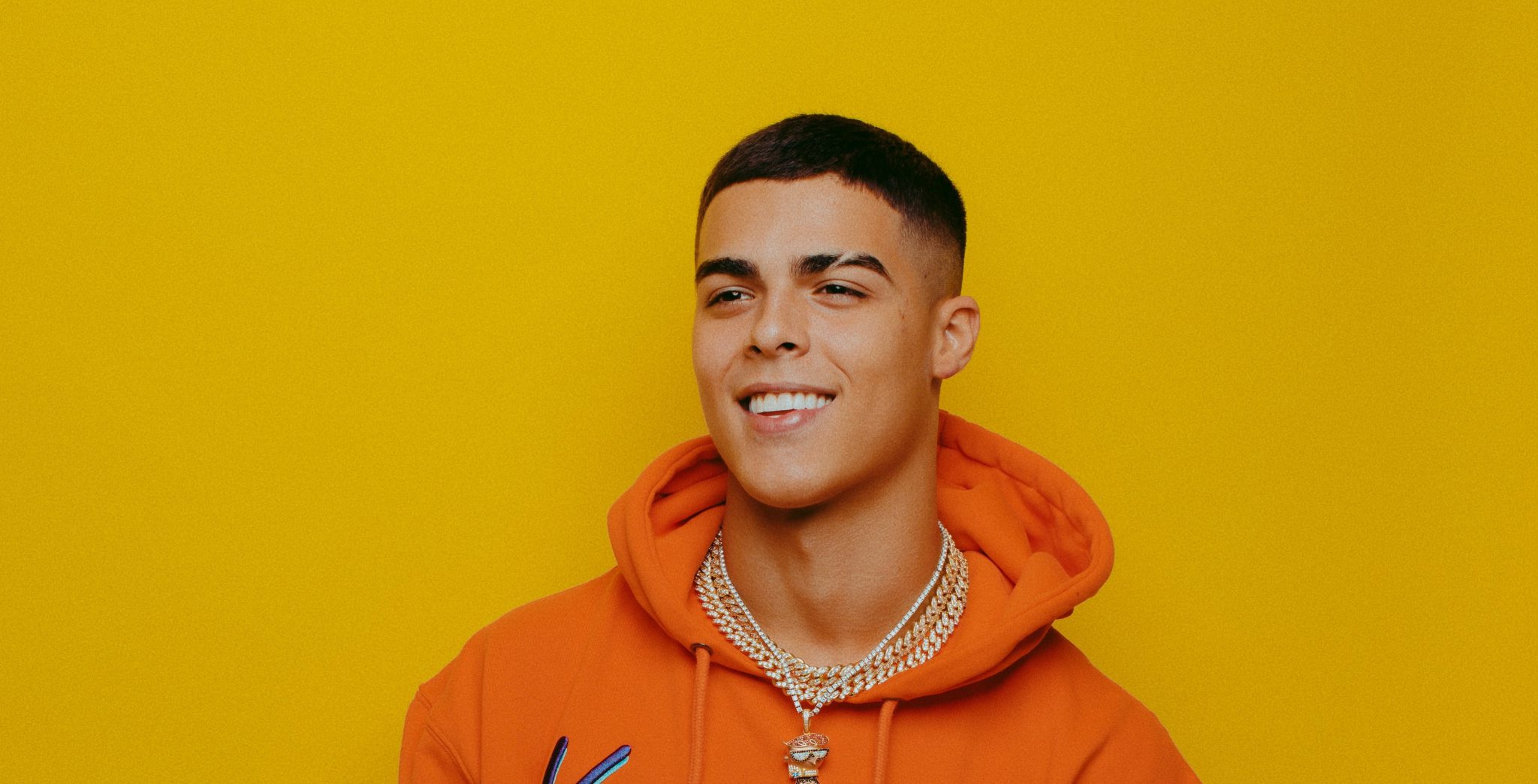 Lunay estrena su nuevo sencillo canción "Relaciones"