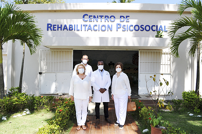 Laboratorios LAM dona medicamentos