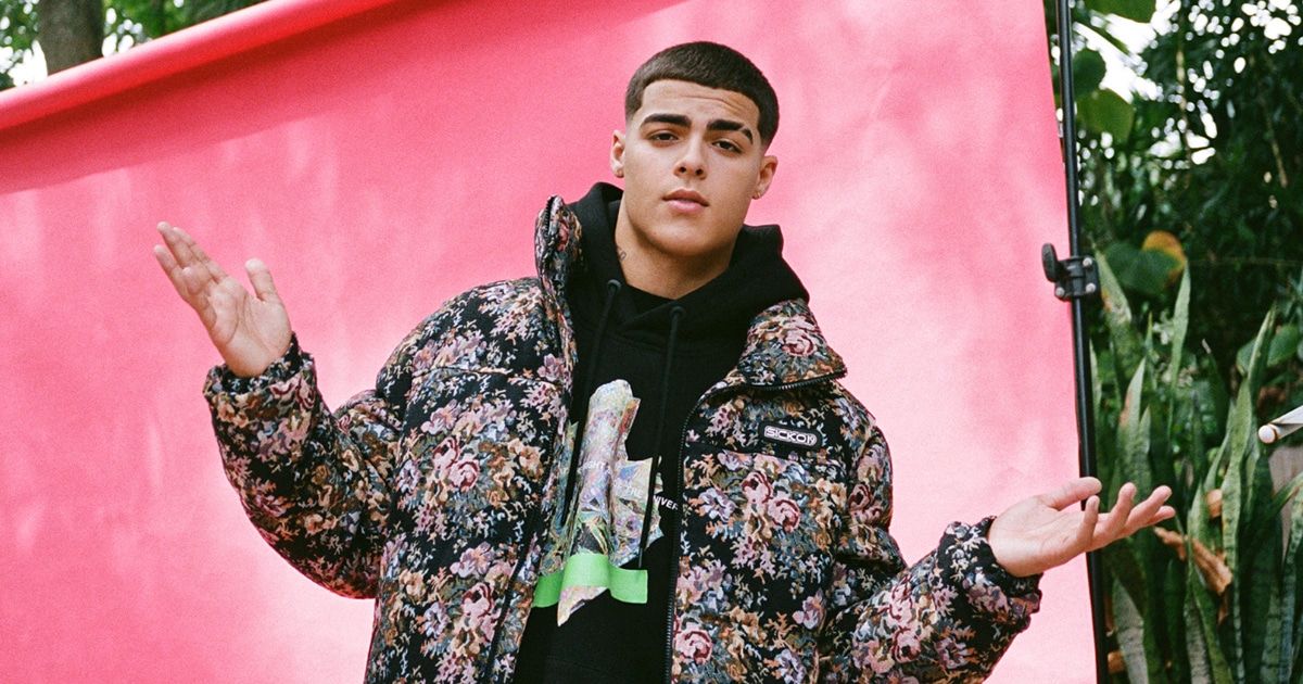 Lunay presenta su primera colaboracion de ropa, junto a Pull&Bear