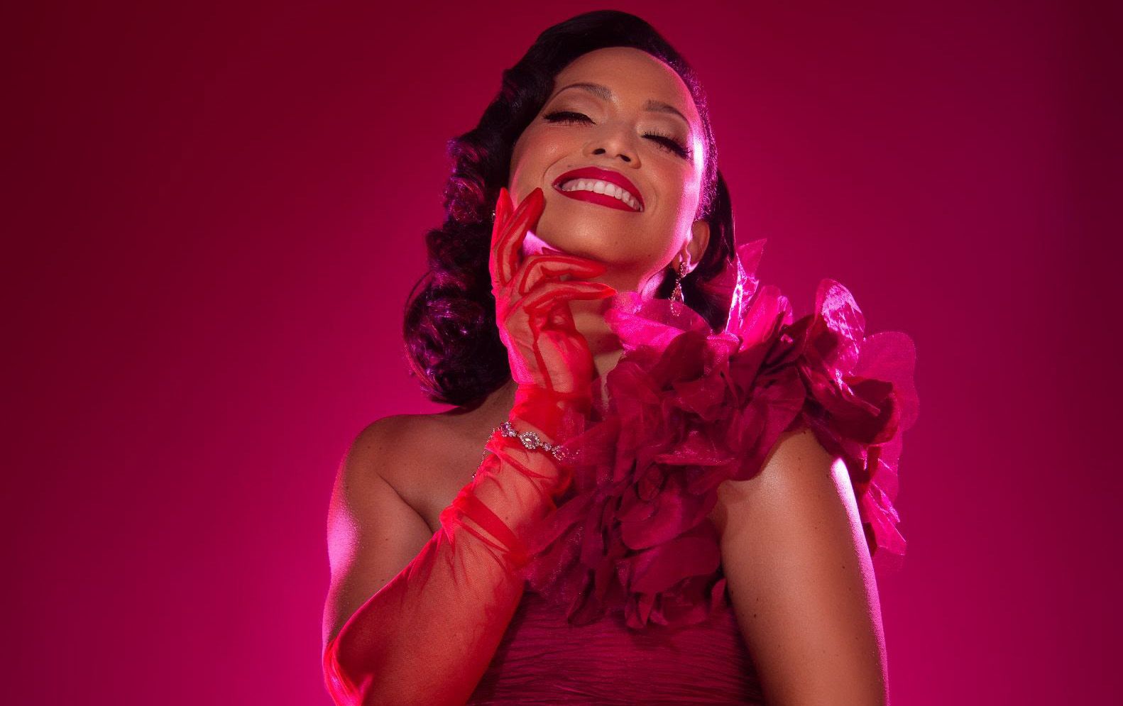 Jessica Medina presenta “Ámame”