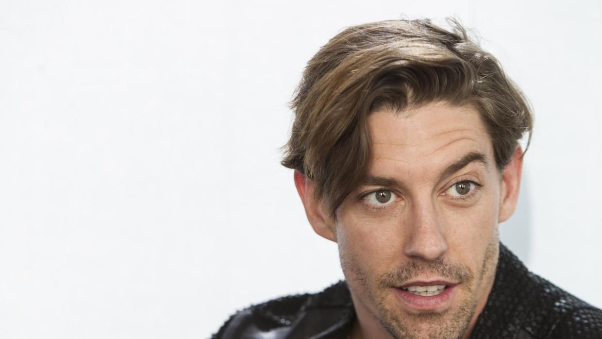El actor español de “Velvet”, Adrian Lastra estrenará película con ...