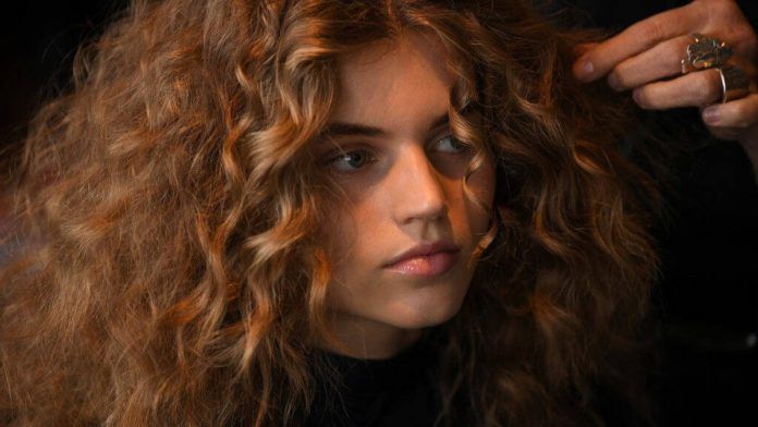 Productos y tips para solucionar el encrespamiento capilar