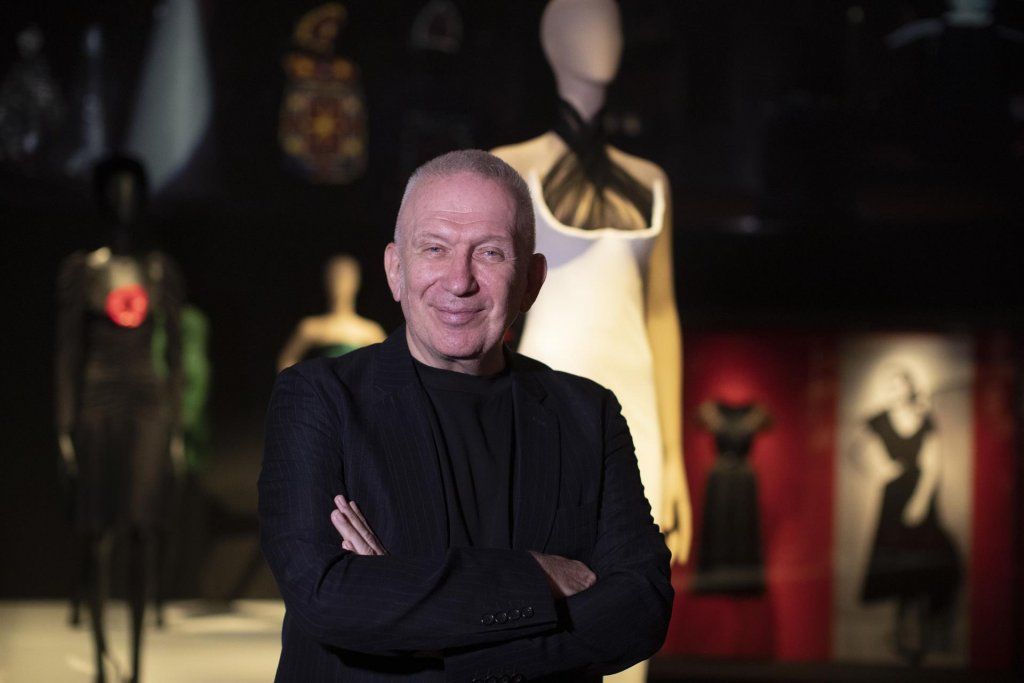Gaultier presenta exposición de cine y moda