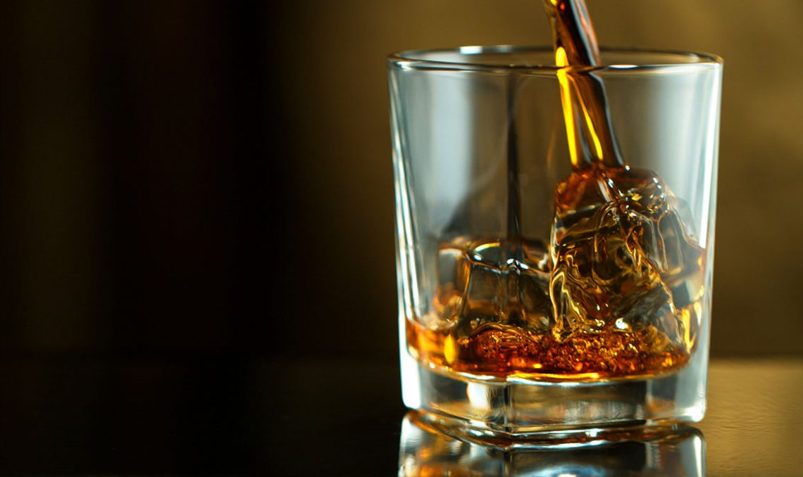 Cinco beneficios del ron, ¿Cuáles conoces?