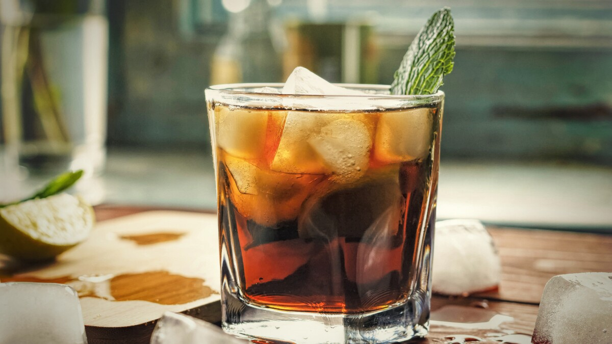 Cinco beneficios del ron, ¿Cuáles conoces?
