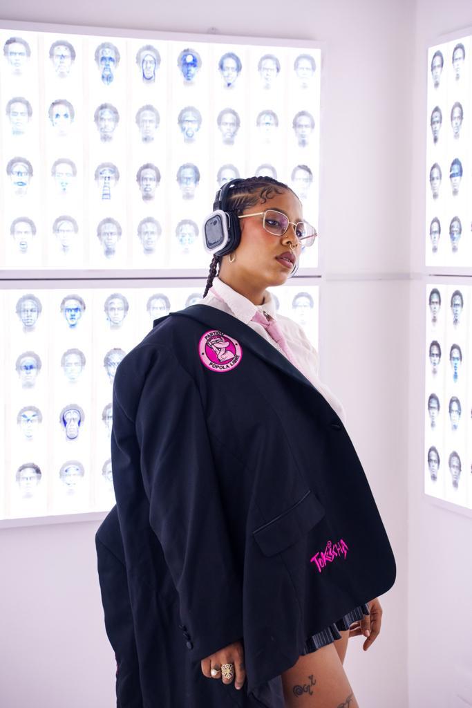 Tokischa acude a la edición XXV de la Feria Internacional del Libro