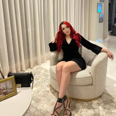 El color rojo siendo poder, pasión, fuerza y sensualidad