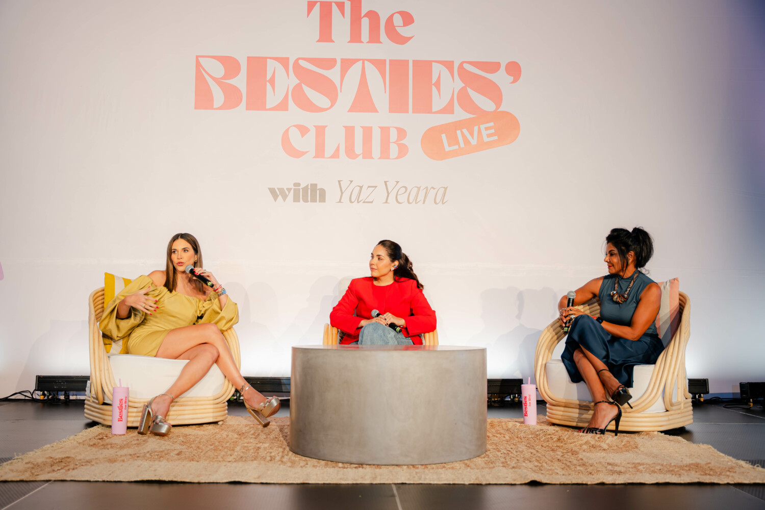 Yaz Yeara comparte en vivo tres episodios de su podcast “The Besties’ Club”