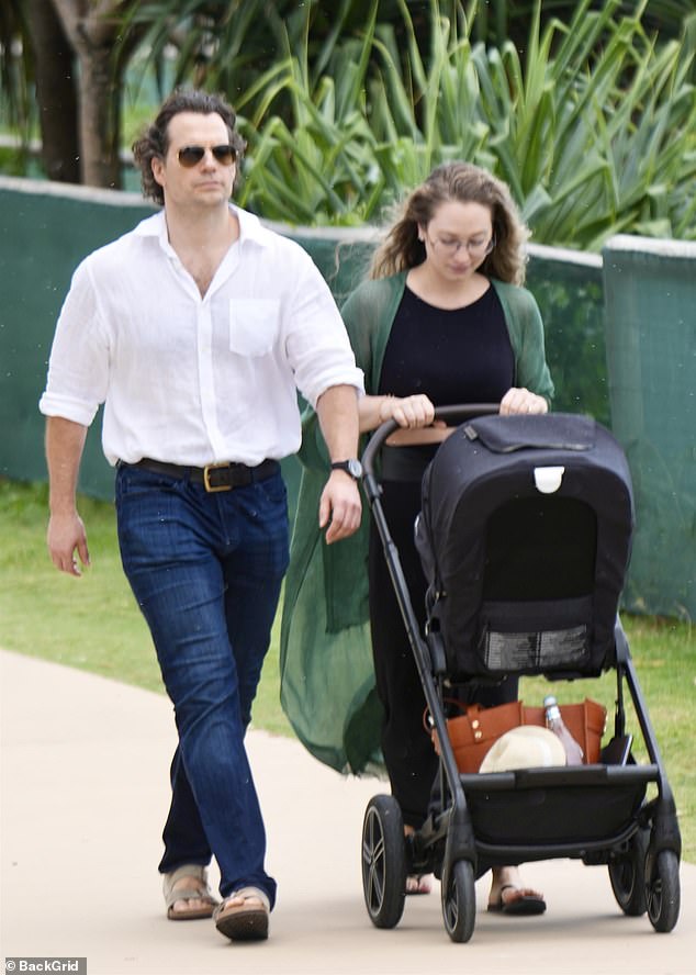 ¡Increíble! Henry Cavill y Natalie Viscuso celebran la llegada de su ...
