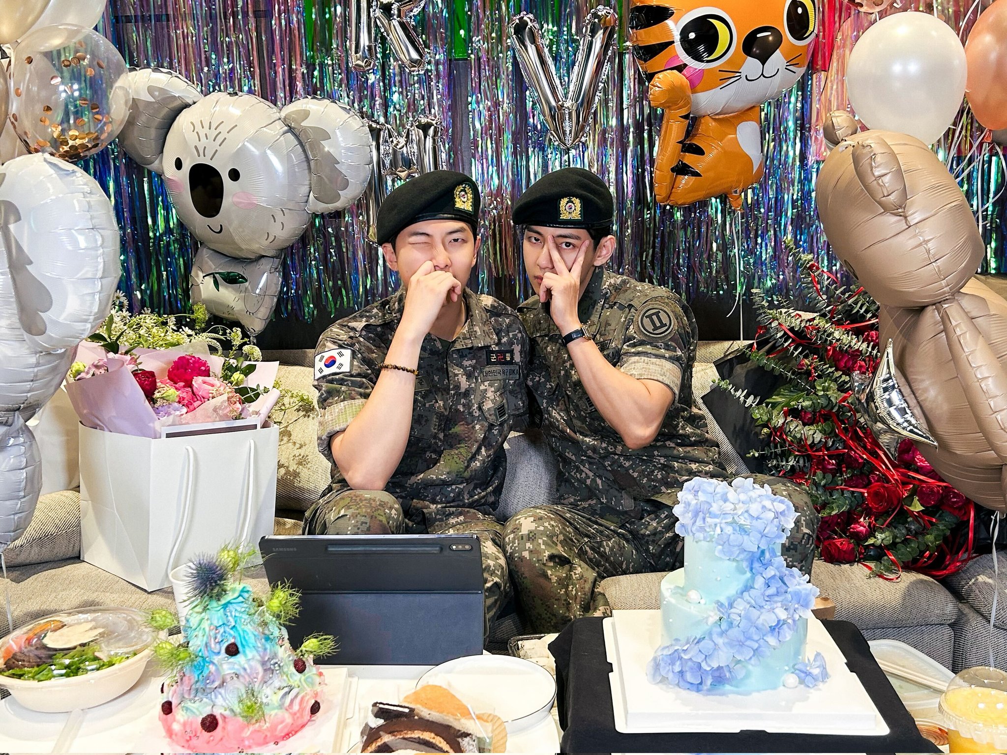 RM y V de BTS concluyen el servicio militar