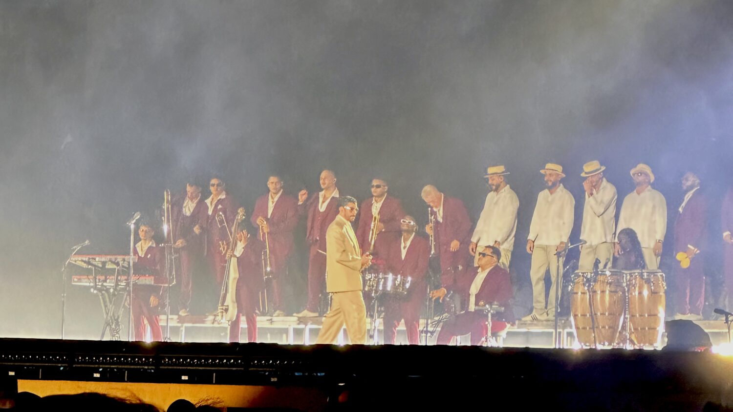 Todo lo que puede pasar en el DTMF World Tour